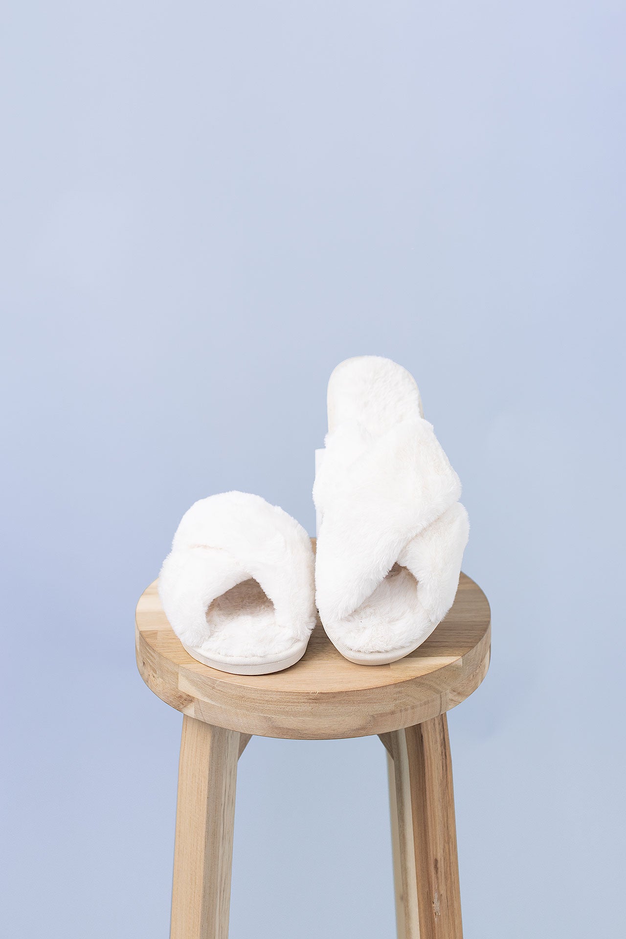 Fur Slippers - White – Sleeping Booty